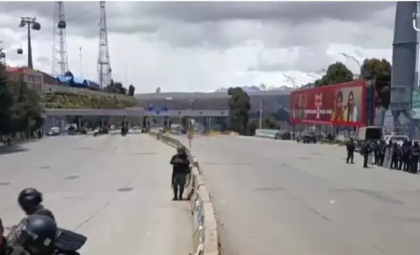 Policía desbloquea la autopista La Paz – El Alto tras protestas de ...