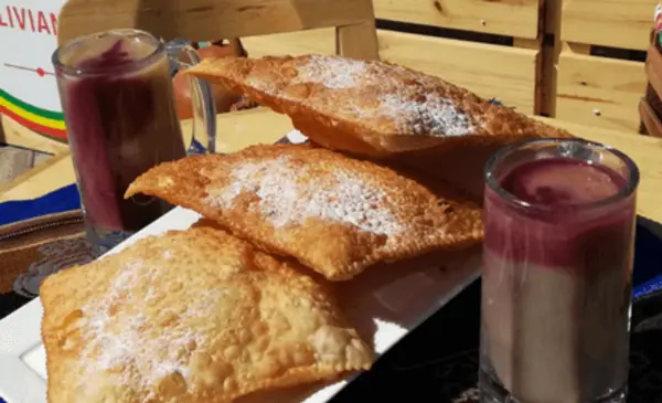 Pastel con api| Red Uno de Bolivia