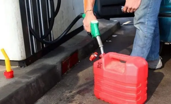 Gobierno limitó la venta de gasolina y diésel en bidones a 50 y 120 ...