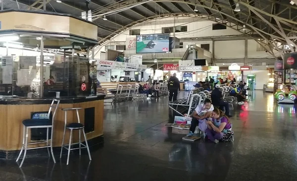 Terminal de Buses de Cochabamba suspende viajes a La Paz por bloqueos ...