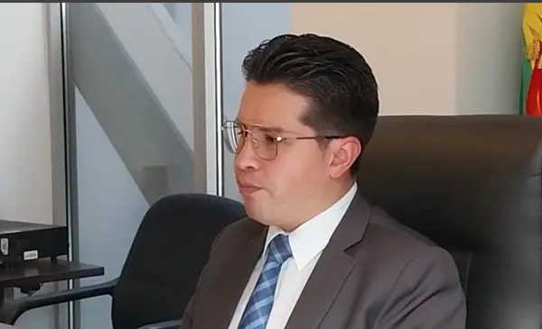 Diputado Manolo Rojas afirma que no retirará la denuncia contra Mario ...