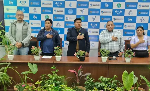 Increpan a Leonardo Loza y le piden promover diálogo para levantar ...
