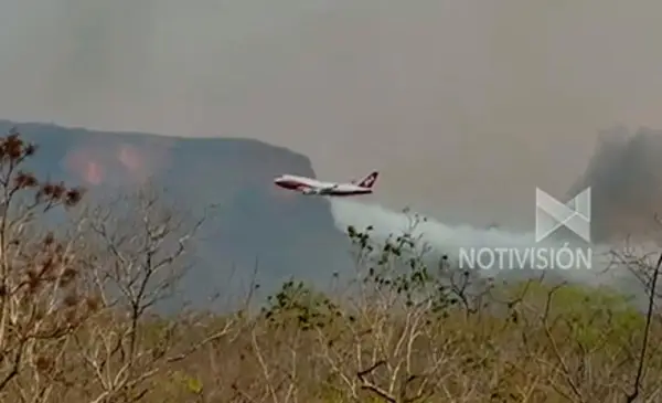 Supertanker vuelve a operar sobre Taperas donde el fuego se reactivó ...