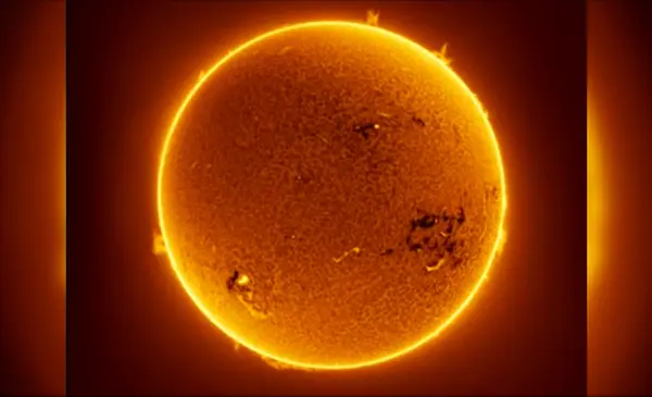 ¡El Sol está realmente en llamas! Un asombroso video en cámara rápida ...