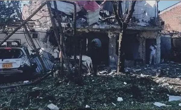 Colombia: Explosión de coche bomba cerca a estación policial dejó 10 ...