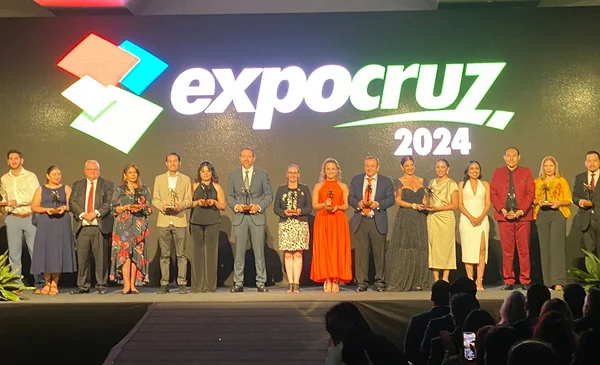 Expocruz 2024: La Red Uno ganó la Palmera Dorada al mejor ‘Stand ...