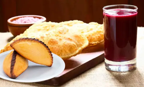 La Paz realiza feria de la salteña y el api con pastel para apoyar a ...