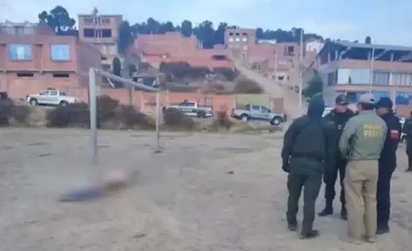 Ariel fue 'linchado' en una cancha deportiva de Bajo Alpacoma, hay dos ...